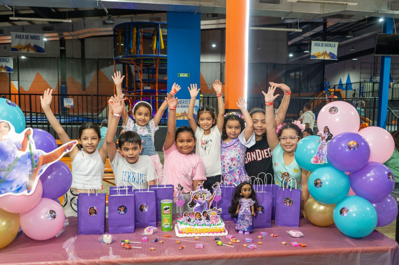 Cumpleanos | Summit Trampoline Park